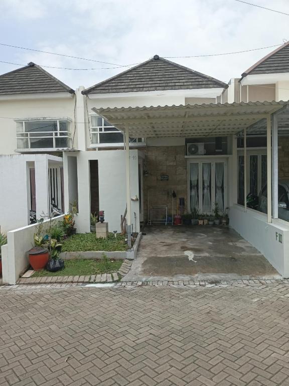 VIKA Villa Kayana Kota Batu, Karangploso – Updated 2023 Prices