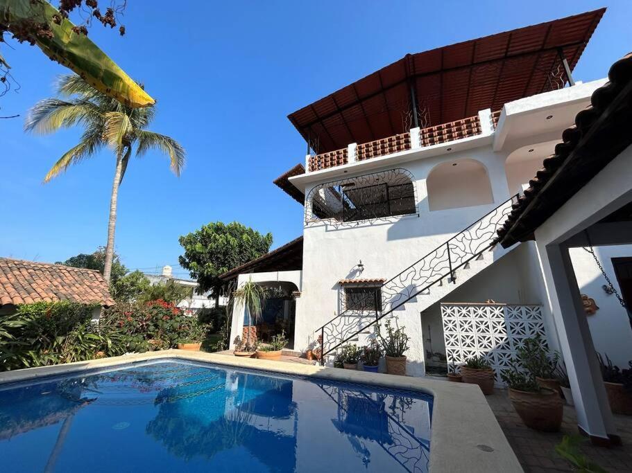 2 story w/rooftop view and pool, Puerto Escondido (tarifs actualisés, 2025)