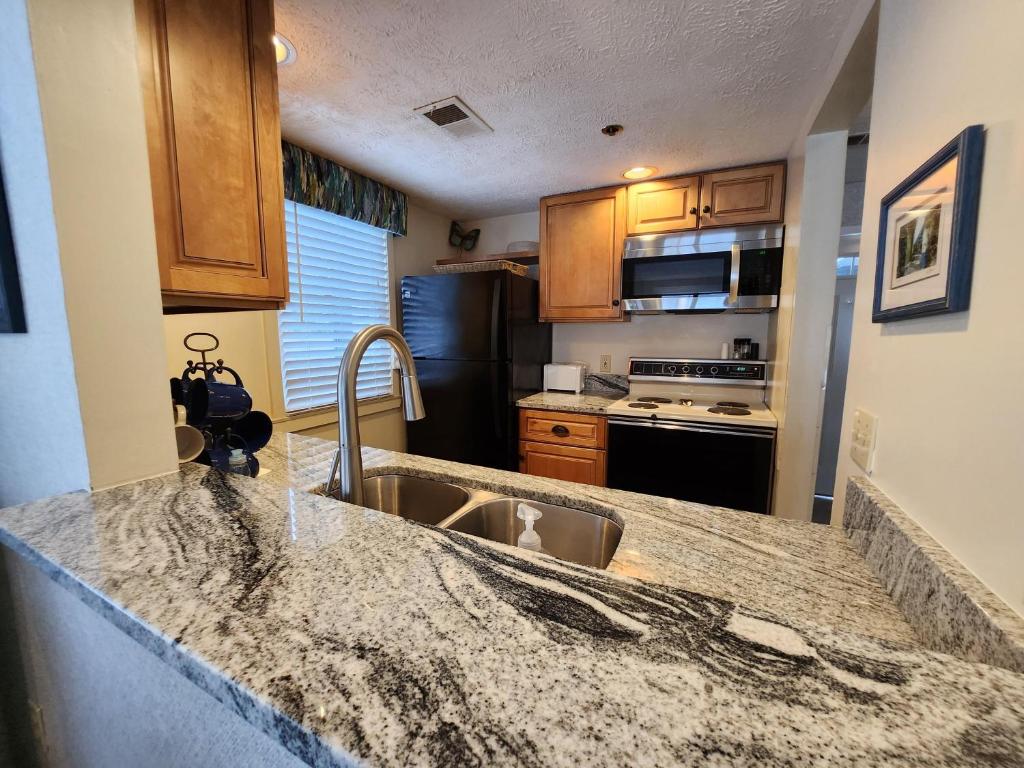 North Shore Inn TC 106, Traverse City (updated prices 2026)