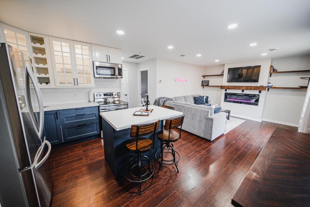 Cozy 2-bedroom space in the heart of wine country! | Apartment in ...