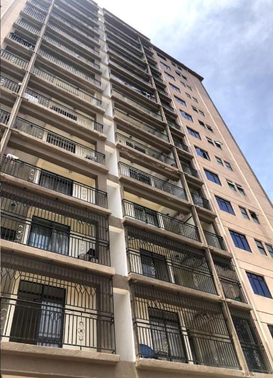 Kilimani Super one and half bedroom near Yaya Centre with NETFLIX ...