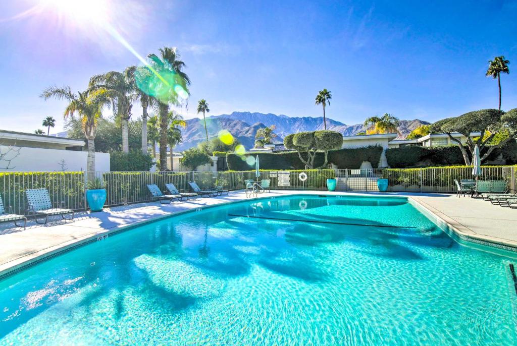 Chic Palm Springs Condo with Pool, Patio and Fire Pit, Palm Springs ...