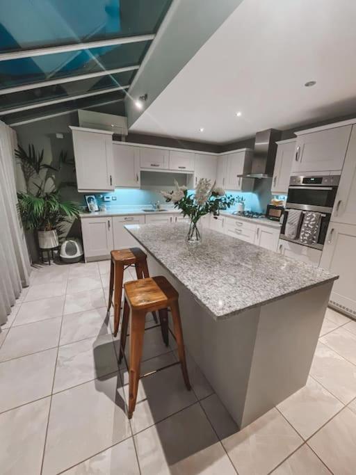 New 4 Bedroom Countryside Home, Rudloe (aktualisierte Preise für 2025)