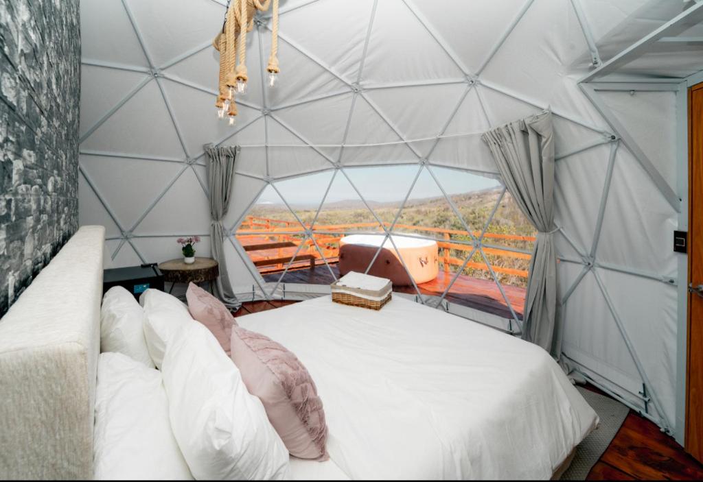 Glamping Dome Domus Mountain, Santa Cruz de Barahona (updated prices 2024)