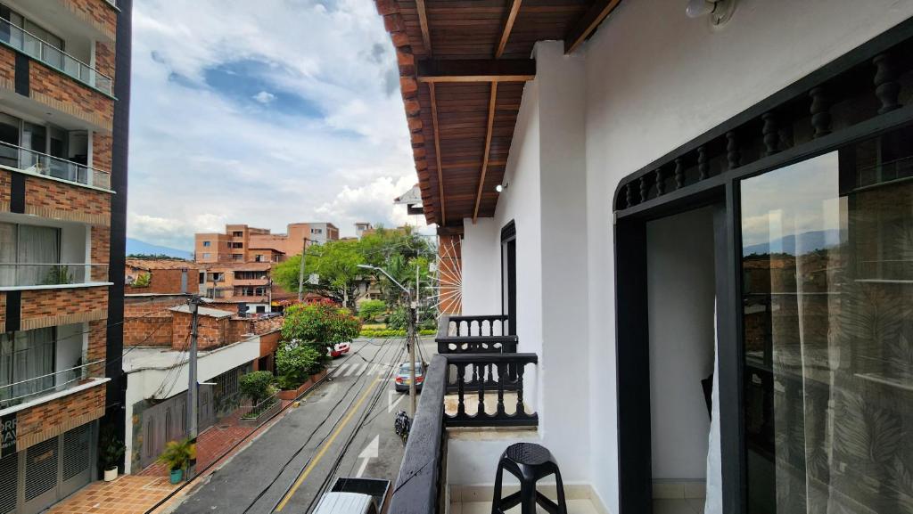 amplio y comodo apartamento en envigado muy central wifi de 300 megas ...