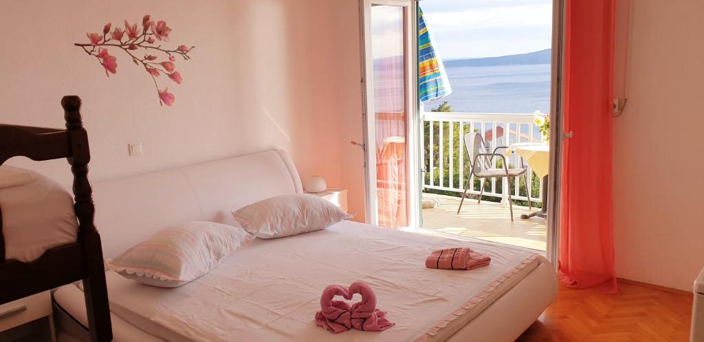 Villa Nikola - Rina, Brela (updated prices 2024)