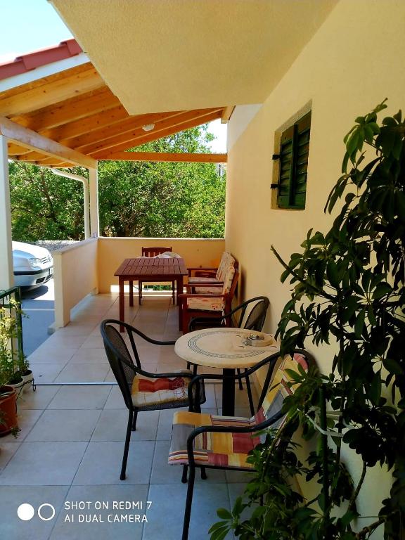 Villa Nikola - Rina, Brela (updated prices 2025)