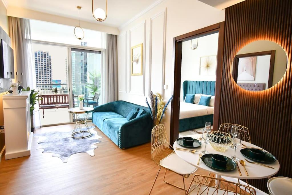 Vera Residence with Canal View, Dubai (updated prices 2025)