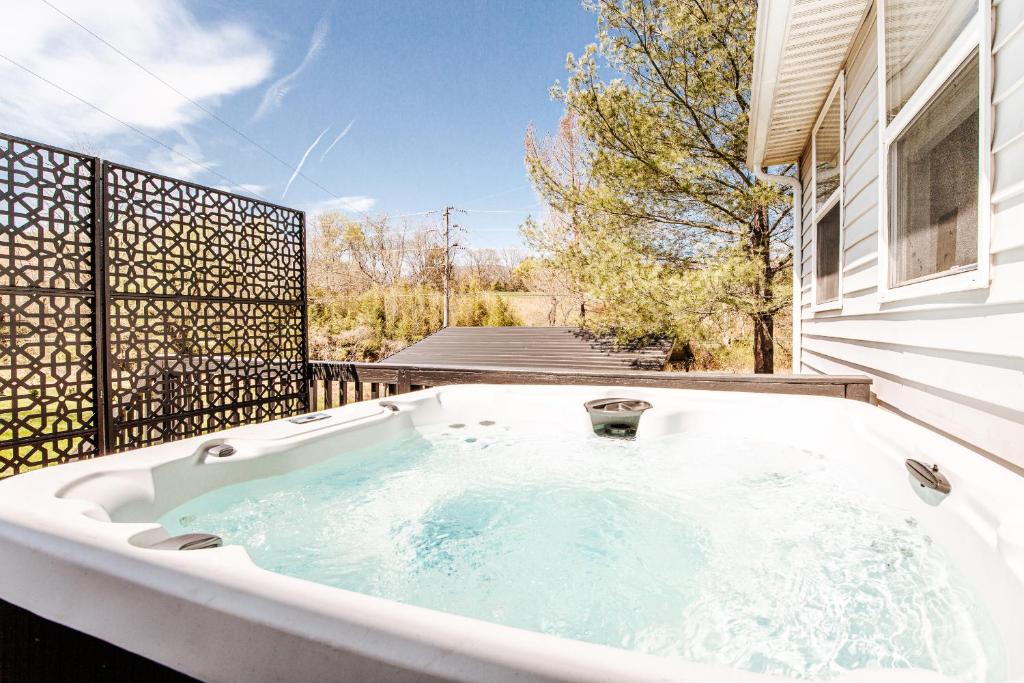 Afton Clubhouse, Afton – Updated 2023 Prices