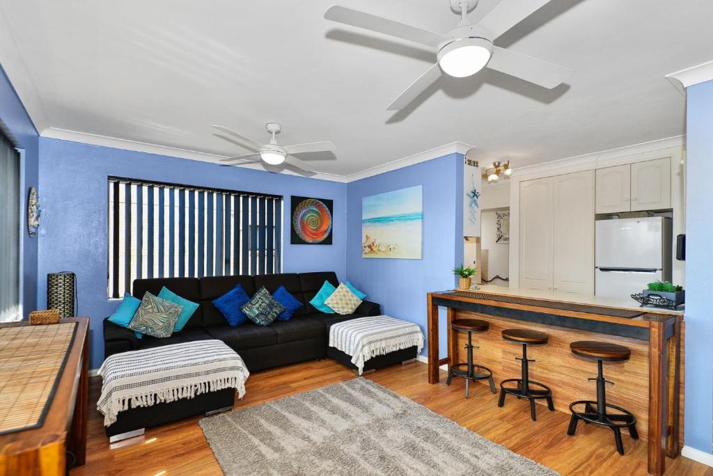 Sandhurst 5, The Entrance (updated prices 2025)