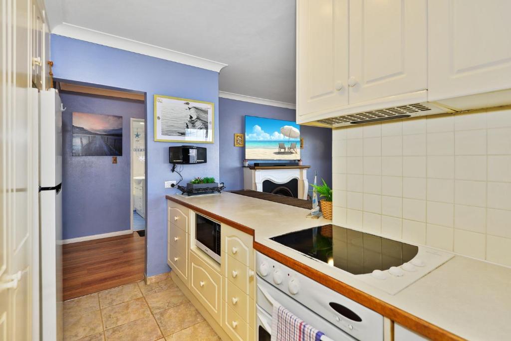 Sandhurst 5, The Entrance (updated prices 2025)