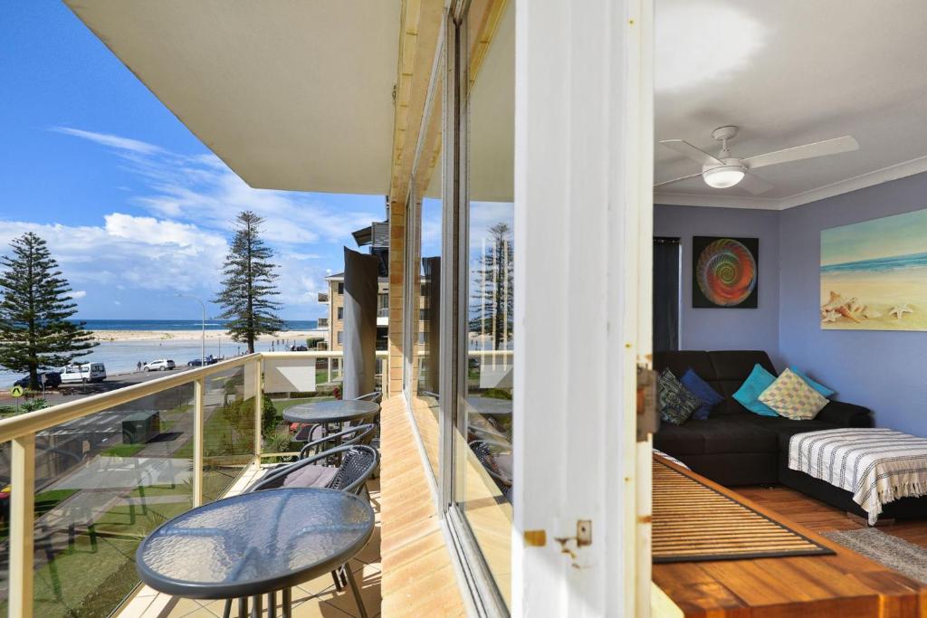 Sandhurst 5, The Entrance (updated prices 2025)