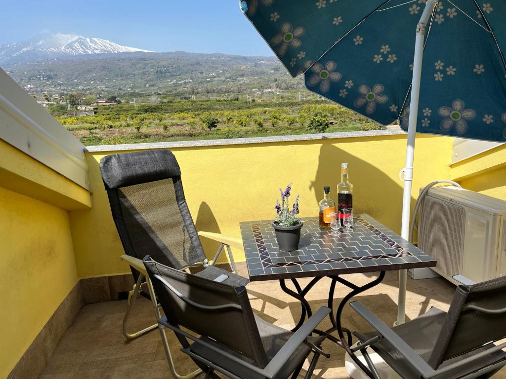 Yellow House, Fiumefreddo di Sicilia – Updated 2023 Prices