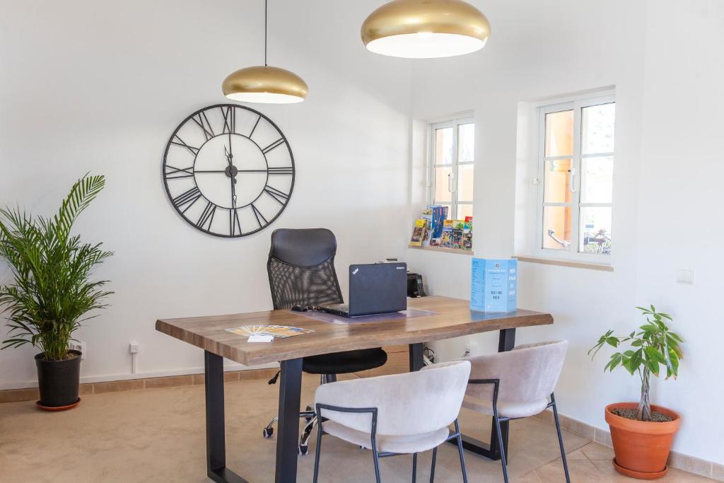 Atalaia Sol Aparthotel - tennis & heated pool in winter, Lagos (updated ...