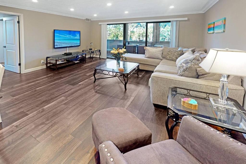 Harbor Towers Renovated 2nd Floor Suite, Siesta Key (updated prices 2026)
