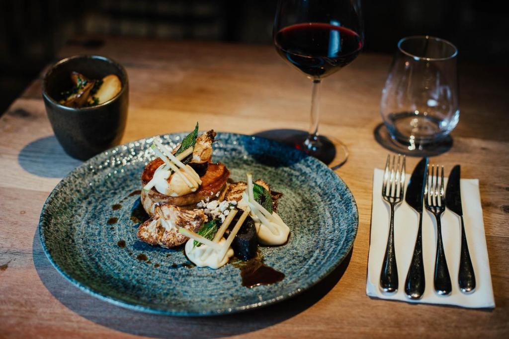 Bearslake Inn, Bridestowe (updated prices 2025)