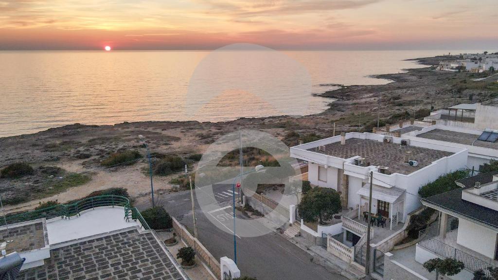 Il covo fronte mare di Paf, Torre Suda (updated prices 2024)