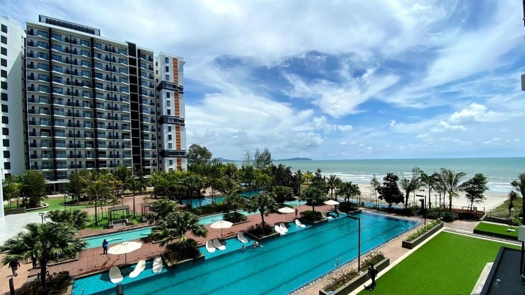 OPAHOME@Timurbay Seafront Residence 1BR Studio Hillview and Forestview ...