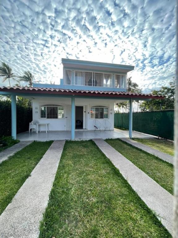 Casa Margarita 3BR Private Home with Balcony, Pérula (precios ...
