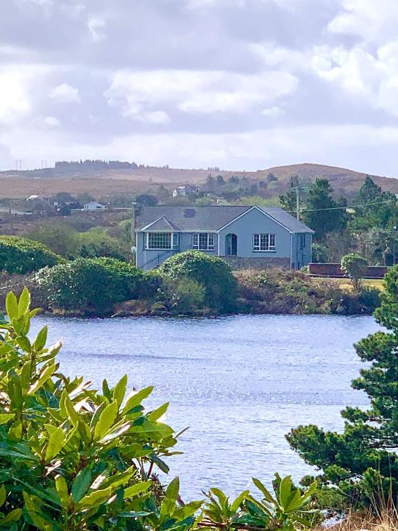 The Lake House Dungloe, Dungloe (updated prices 2026)