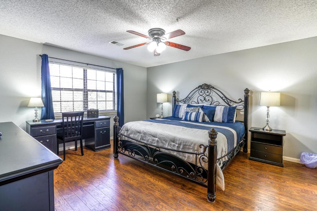 2BR Updated Walk-in - 2 Pools - Near The Strip - FREE TICKETS INCLUDED ...