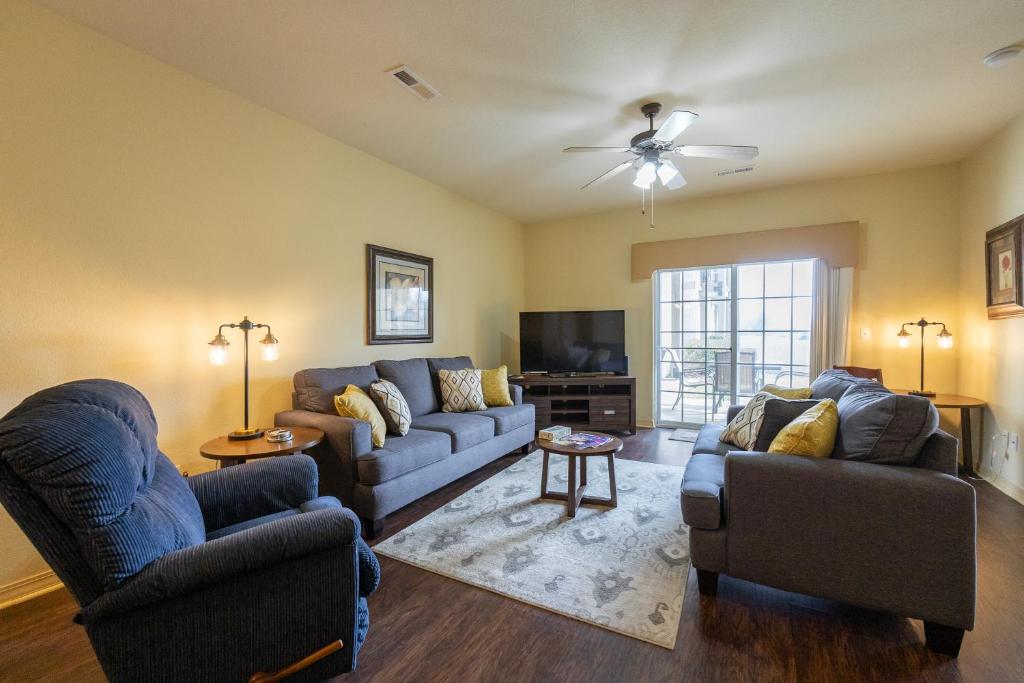 1BD Walk-In - ELEVATOR - Close to The Strip - FREE TICKETS INCLUDED ...