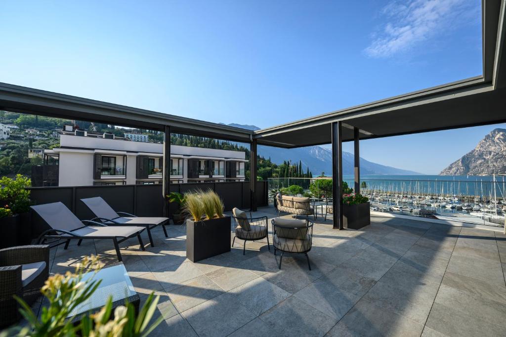 Hotel Riviera, Riva del Garda (updated prices 2025)