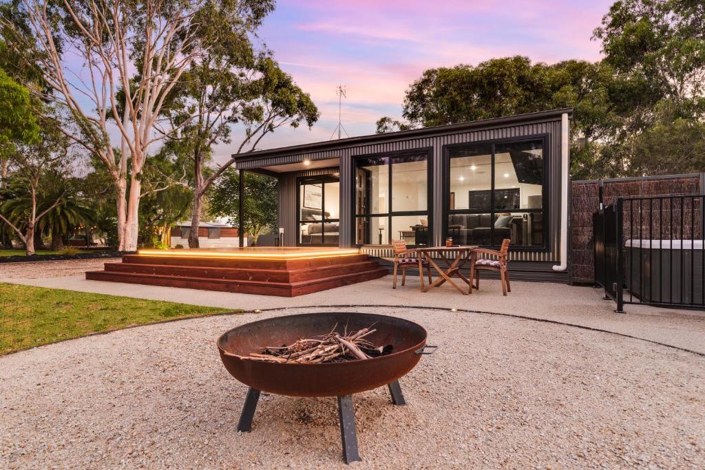 Goolwa River Retreat, Torrumbarry (updated prices 2025)
