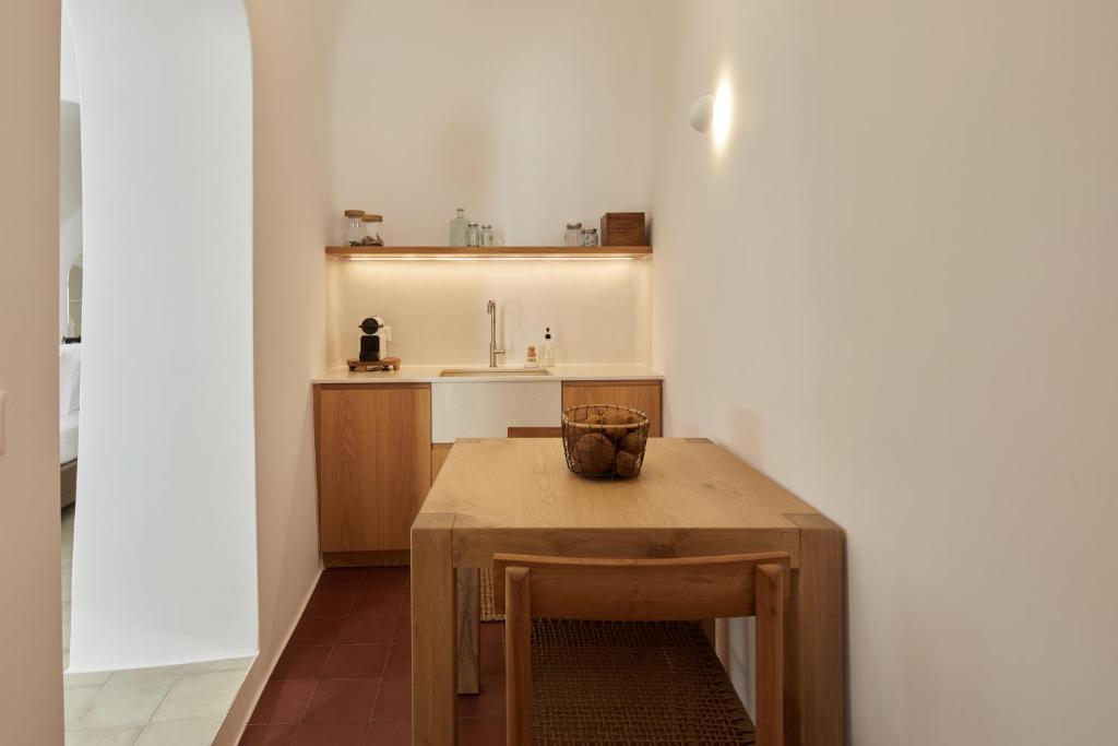 Thiro Exclusive Villa with private jacuzzi, Pyrgos (updated prices 2025)