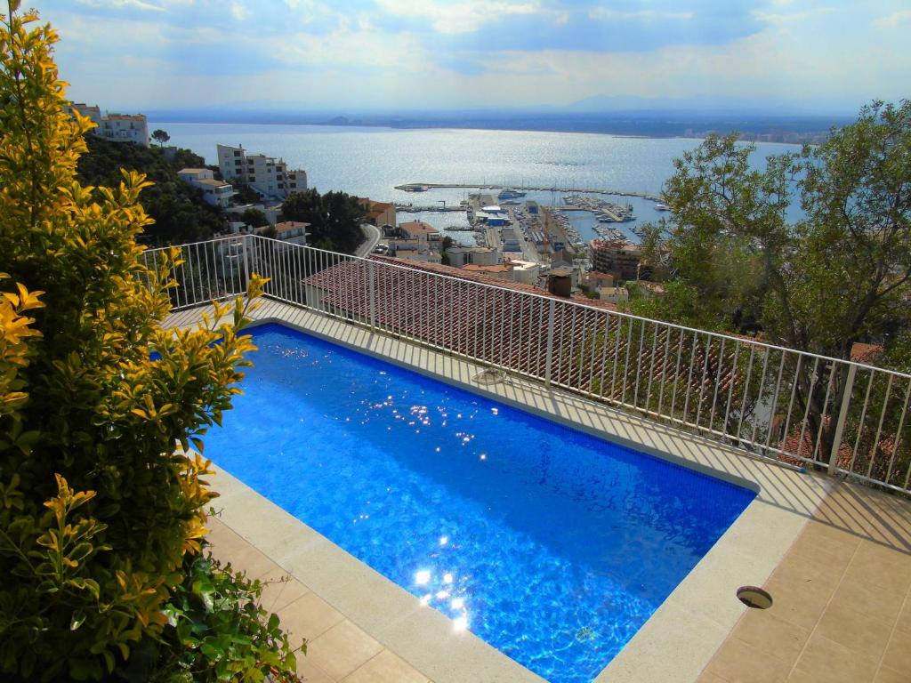 Villa avec piscine et vue panoramique mer, Roses – Preços atualizados 2024