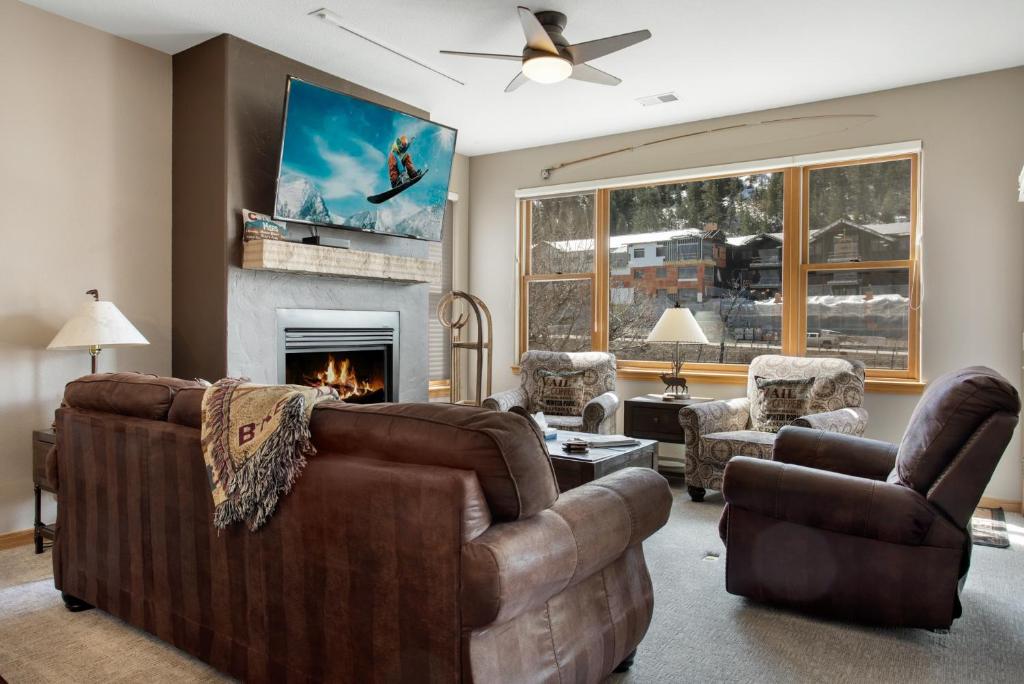 Canyon Run B203 condo, Avon (updated prices 2025)