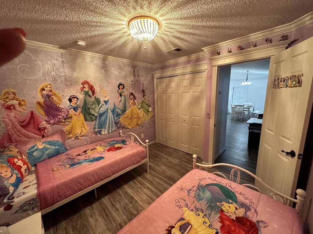 Disney Princess Bedroom Makeover