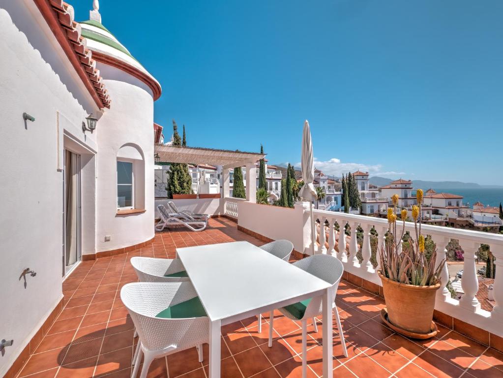 Amazing villa with magical view and pool in Nerja, Torrox Costa ...
