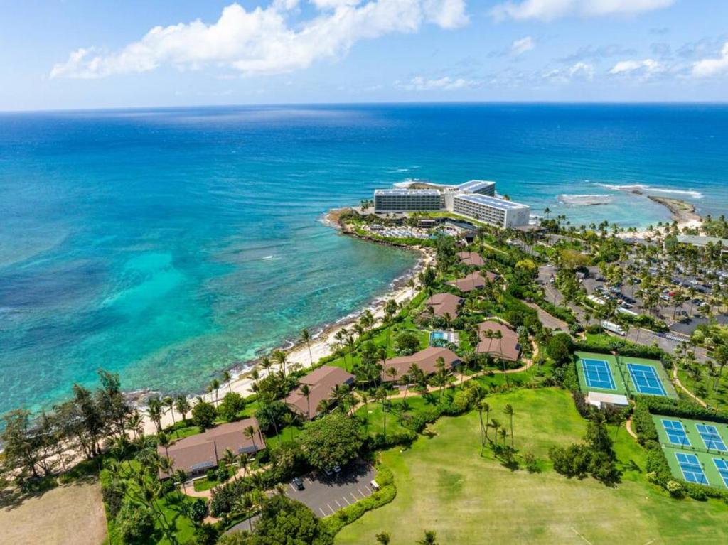 Beautiful Golf Course front near the beach, Kahuku (updated prices 2025)