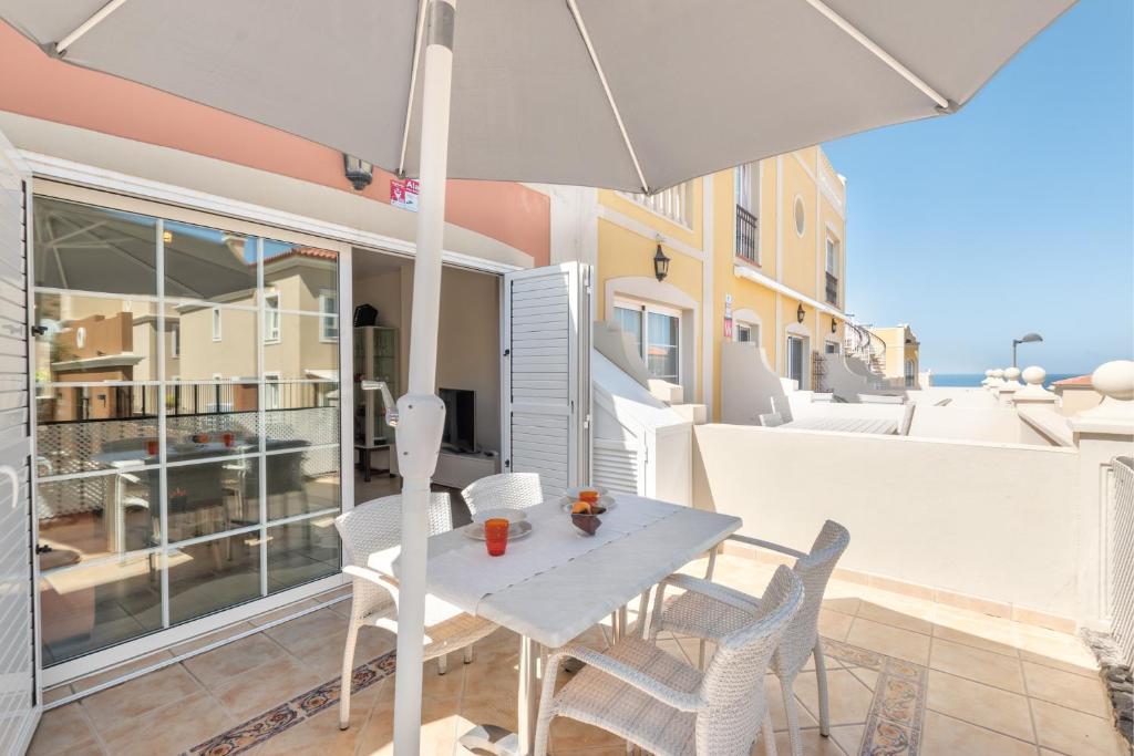 Paraiso J47 PARTIAL SEA VIEW & SUNNY TERRACE 1B, Palm-Mar (prezzi ...