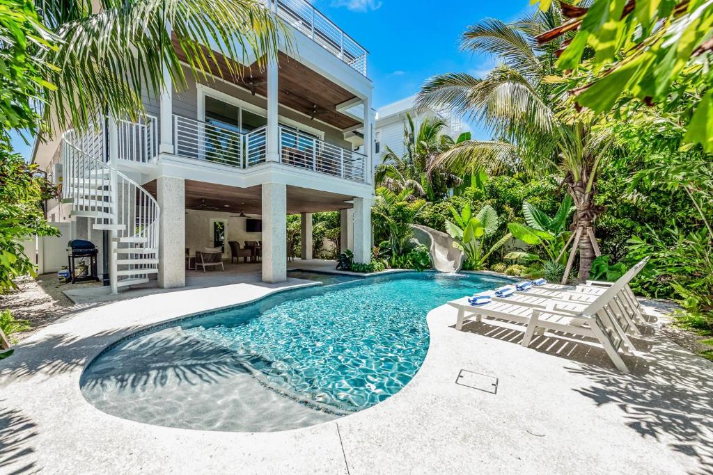 Sea The Light, Bailey Hall (updated prices 2025)