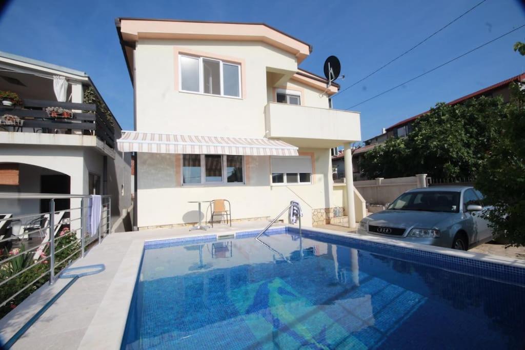 Own Flat with pool. 2 Adults, 1 children75 sqm., Dubrava (precios ...