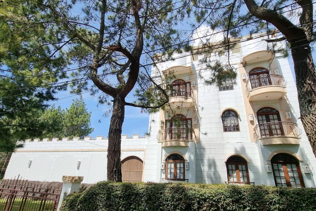 A Castle in a tropical setting, Lembang (updated prices 2025)