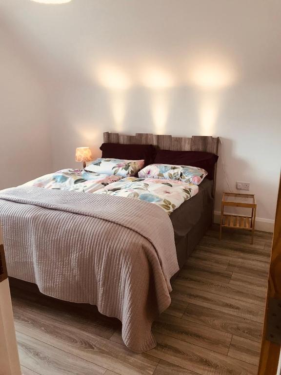 Lakeview Holiday Home Whitegate, Whitegate (updated prices 2025)