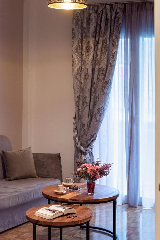 Blue Ark Gate to History, Athens (updated prices 2025)