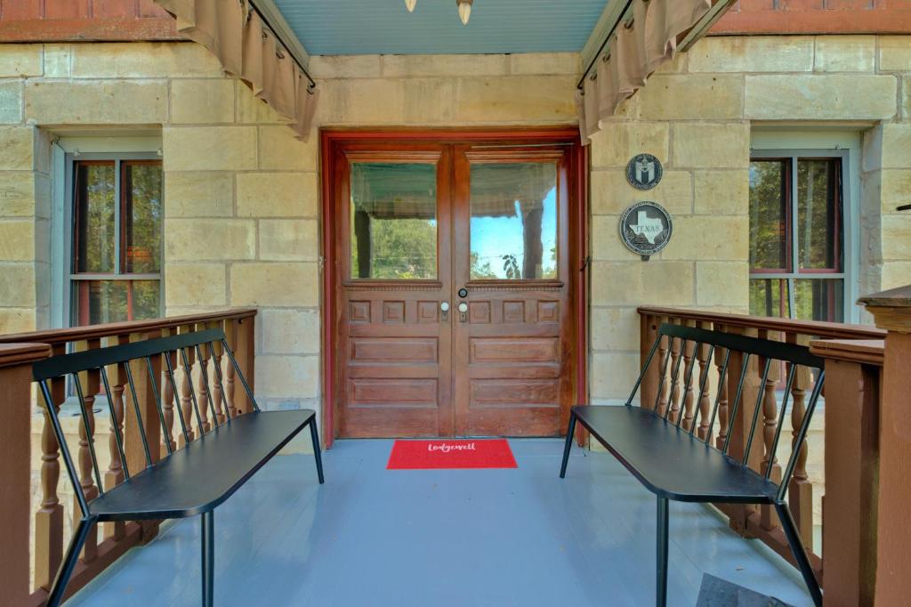 The Stanley by Lodgewell - Historic SoCo Estate & Pool, Austin ...