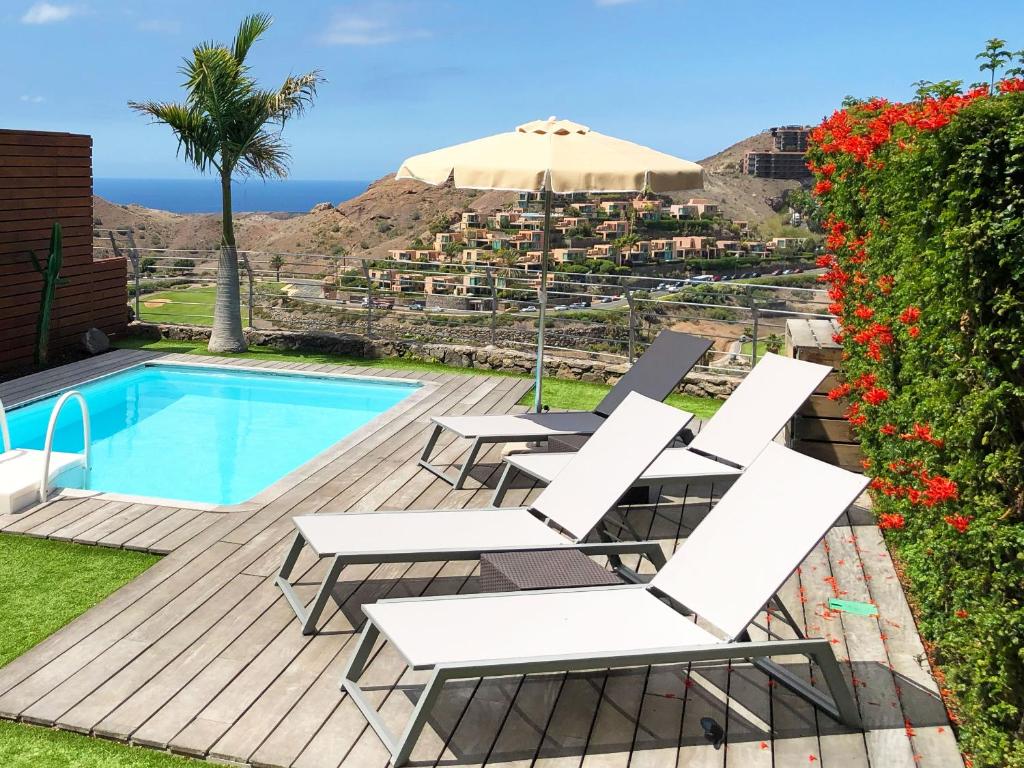 Amazing sunset golf-course villa for up to 7, San Bartolomé de Tirajana ...