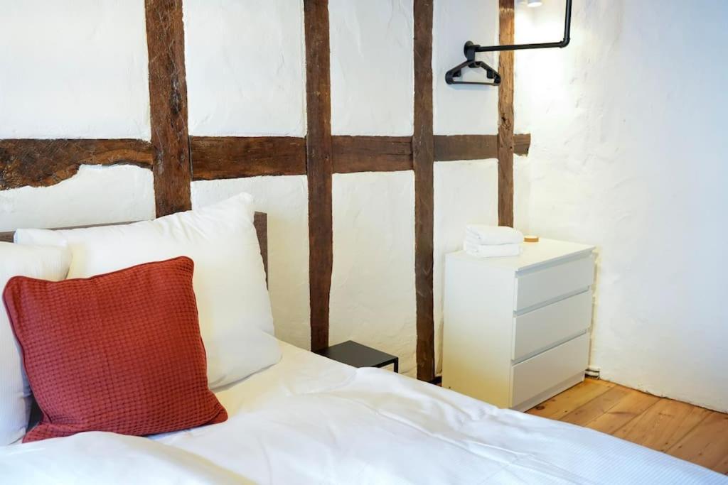 Charmante Design Wohnung mit Terrasse im Zentrum, Koblenz (updated prices 2024)