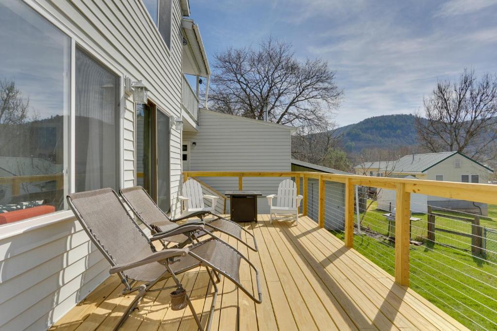 Scenic Home on the Delaware River, Pet-Friendly!, Starlight (updated ...