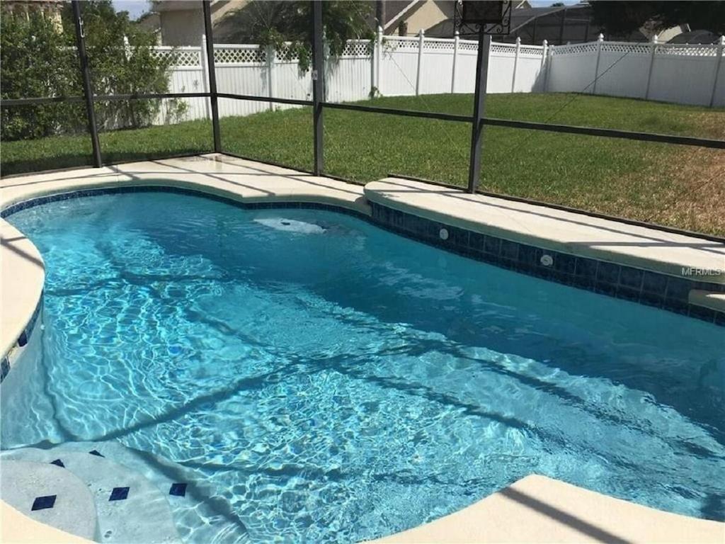 #472-Stunning 5 bed property with private south facing deck and pool ...