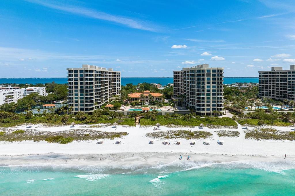 Ocean Views, Luxury Condo, Sleeps 4! - Condo Luxury Above the Beach ...