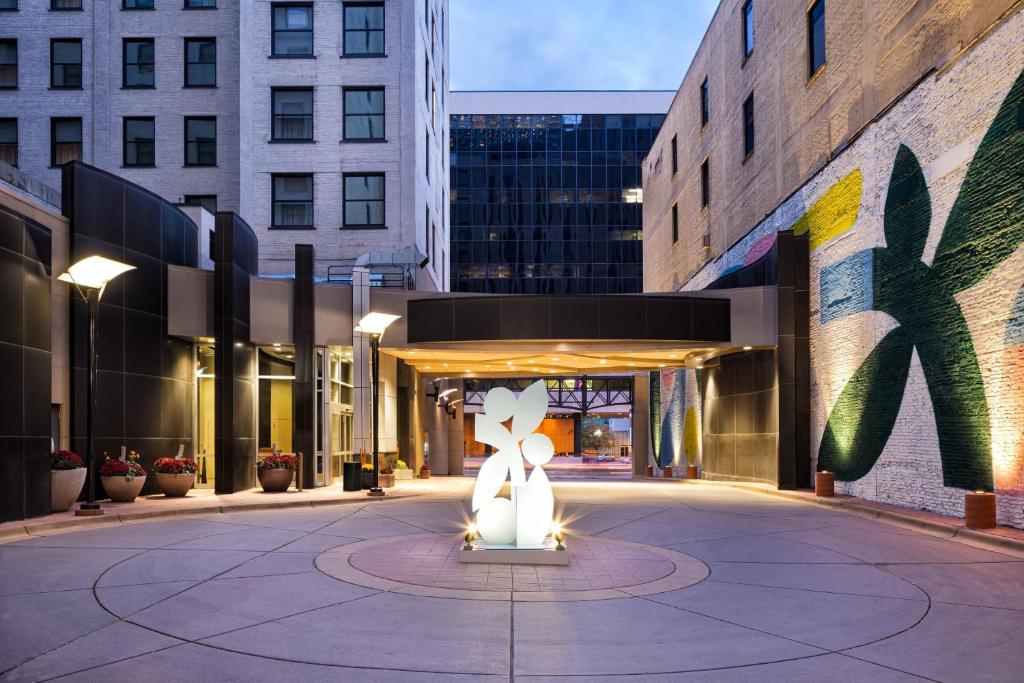 Emery Hotel, Autograph Collection, Minneapolis (updated prices 2025)