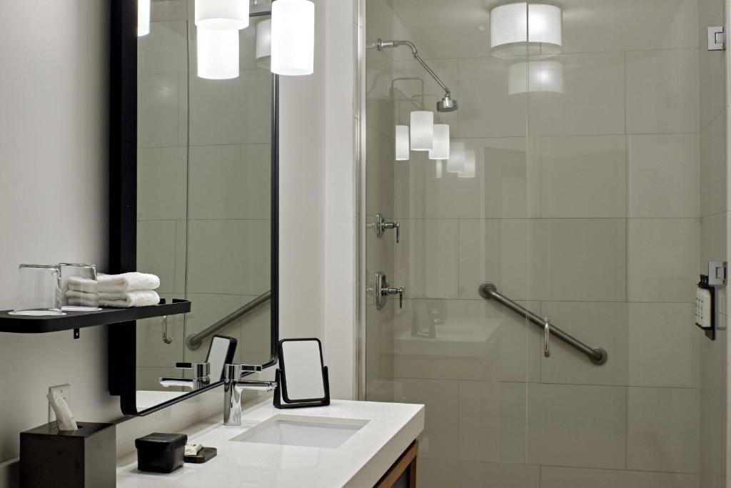 Emery Hotel, Autograph Collection, Minneapolis (updated prices 2025)