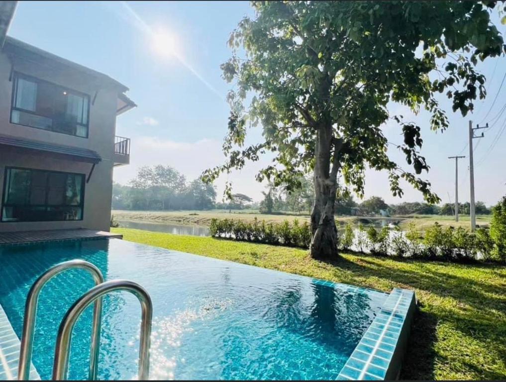 Pool Villa Lake Front Chiang Mai ,Saraphi 4 bed 4 bath private, Chiang Mai (updated prices 2025)