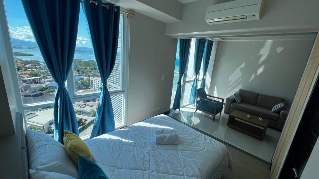 Mactan Airport view with Beach Condominuim, Punta Engaño (updated ...